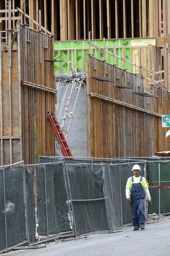 [VIDEO] Oakland Concrete Form Collapse Injures 12 Construction Workers ...