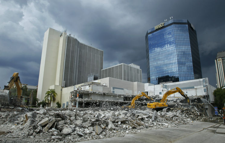 [VIDEO] 11 Story High Rise Falls on Excavator During Demolition | BuildPay