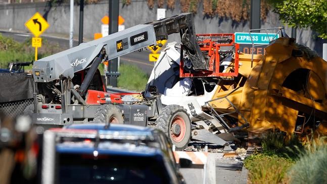 Crane Collapse in Seattle Kills 2 Civilians, 2 Workers and Injures 4 ...